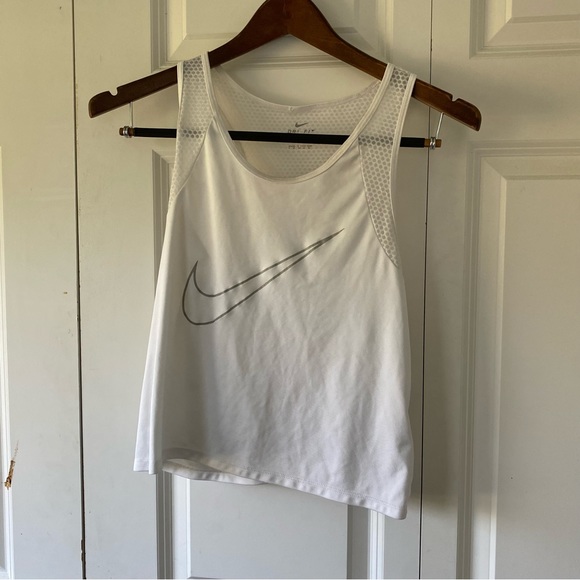 Nike | Tops | Nike White Workout Top | Poshmark